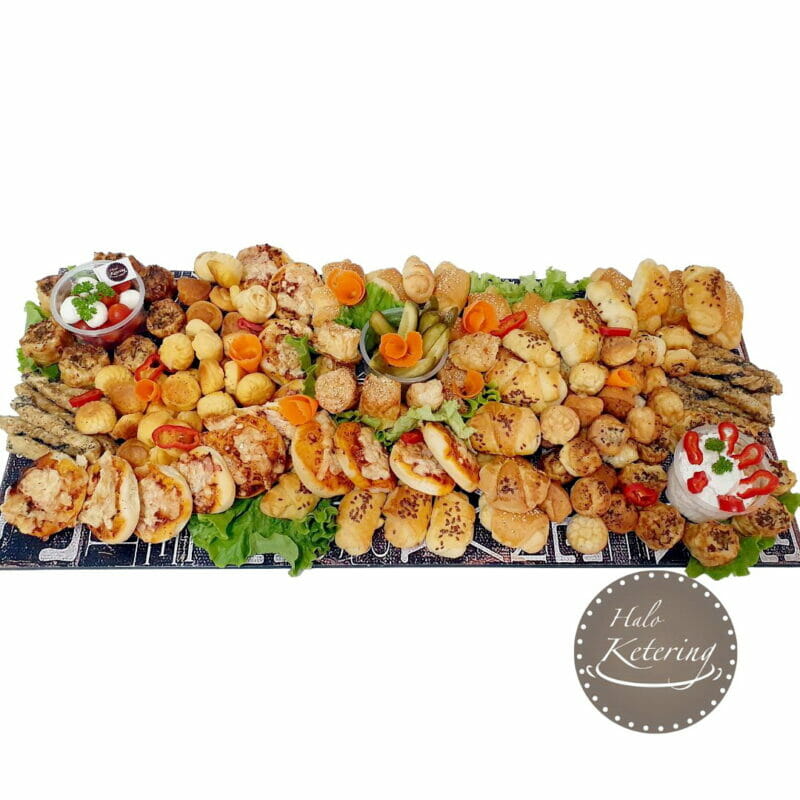 Meze daska PECIVA (mix koktel peciva) – Halo Ketering Beograd